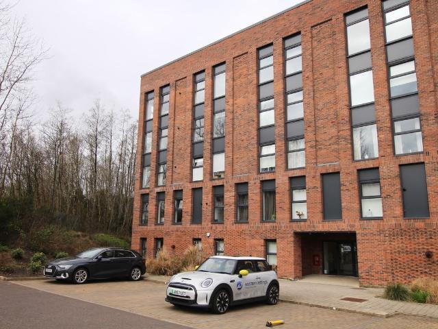 Festival Court, Festival Park, Glasgow G51, 1 bed flat to rent, £1,175 pcm | PrimeLocation