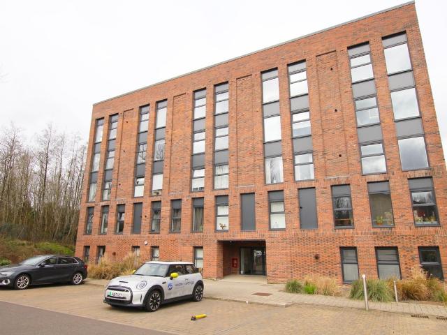 Festival Court, Festival Park, Glasgow G51, 1 bed flat to rent, £1,100 pcm | PrimeLocation