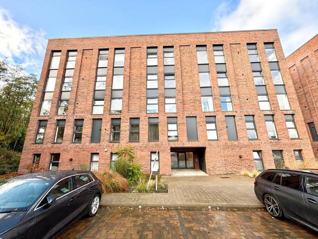 Festival Court, Glasgow, G51 2 bed apartment to rent £1,600 pcm £369 pw