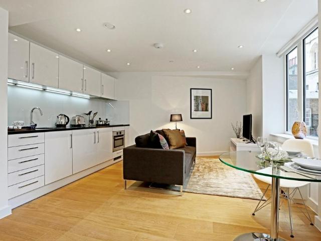Fetter Lane London EC4A 1 bed apartment to rent £2,600 pcm £600 pw