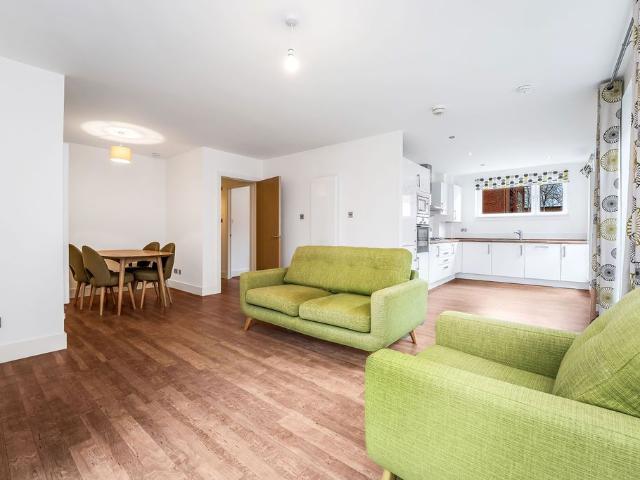 Fettes Rise, Fettes, Edinburgh EH4, 2 bed flat to rent, £1,625 pcm | PrimeLocation