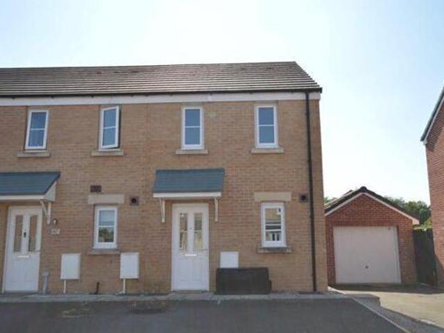 Ffordd Cadfan, Brackla, 2 Bedroom End