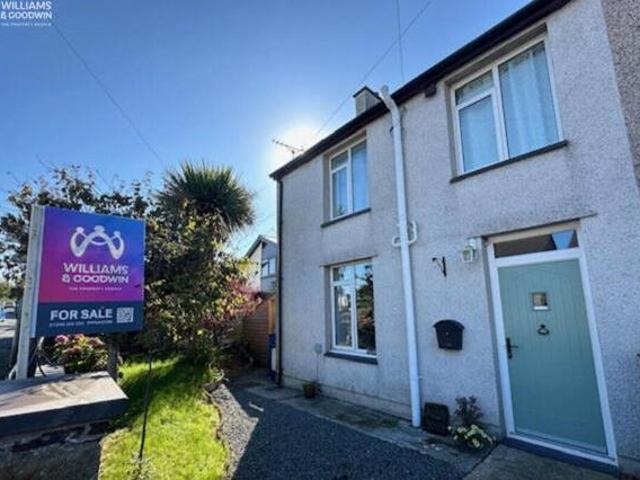 Ffordd Caergybi, Llanfairpwllgwyngyll, 3 Bedroom End