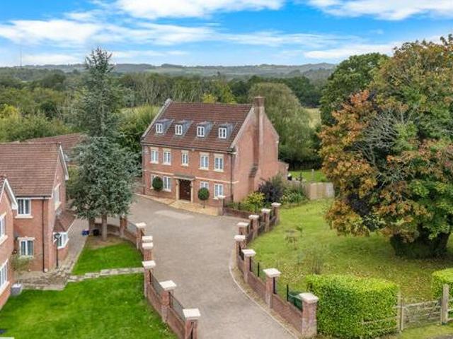 Ffordd Gwern, St. Fagans, 5 Bedroom Detached