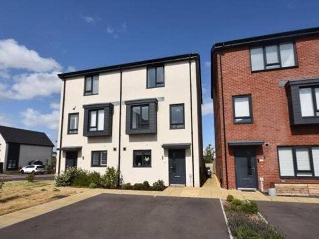 Ffordd Darwin, Barry, 4 Bedroom Semi detached