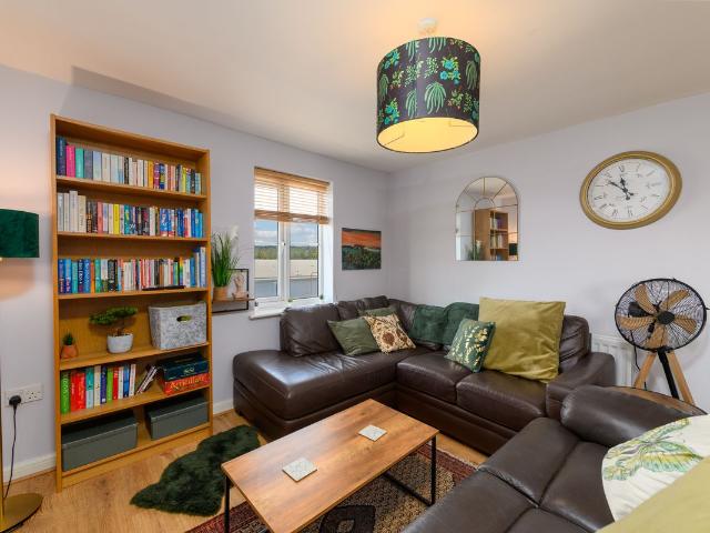 Ffordd James Mcghan, Cardiff CF11, 2 bed flat to rent, £1,450 pcm | PrimeLocation