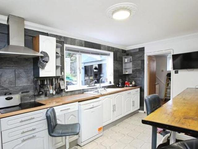 Ffordd Y Gollen, Tonteg, 4 Bedroom Detached