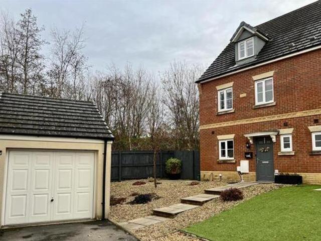 Ffordd Y Glowyr, Betws, 4 Bedroom Semi detached