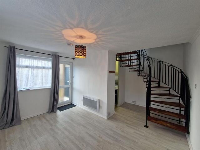 Ffordd Y Mynydd, Birchgrove, SA7 9QG, Swansea