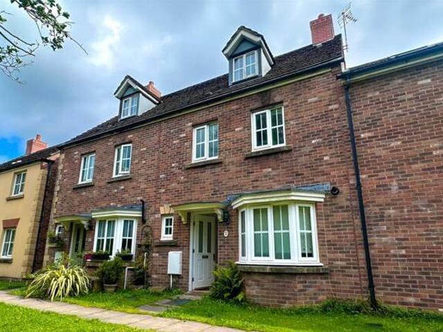 Ffordd Yr Afon, Brynmenyn, 4 Bedroom Town