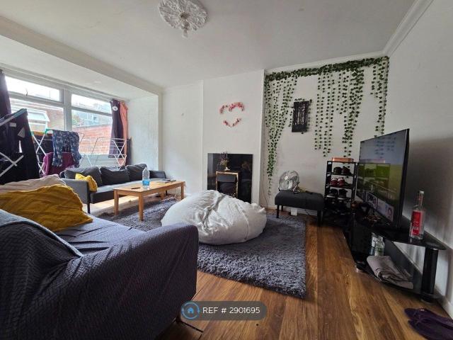 Finwhale House, London E14, 4 bed terraced house to rent, £3,400 pcm | PrimeLocation