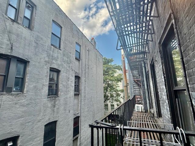 Final room/Prime East Village Roommates in place