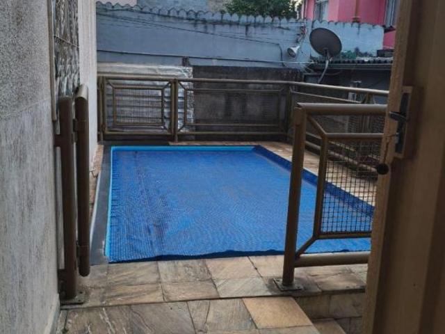 FINANCIA CASA COM PISCINA ELEVADOR TERRAÇO Industrial