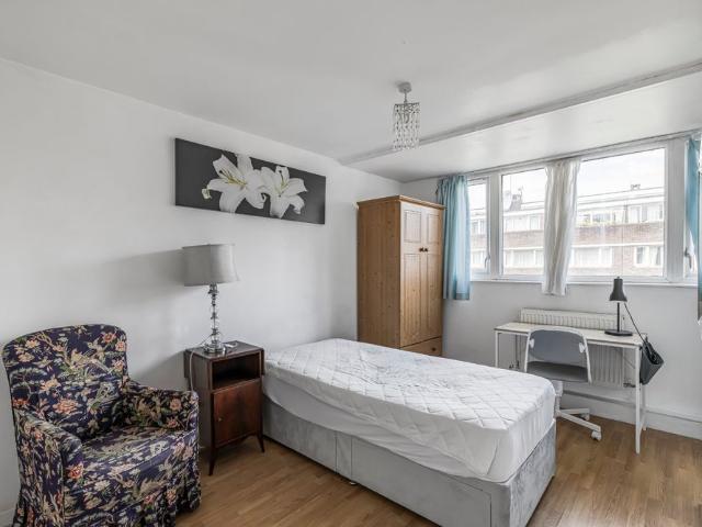 Finborough Road, Chelsea, London, 54