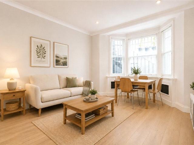 Finborough Road, Chelsea, London SW10, 2 bed flat to rent, £3,142 pcm | PrimeLocation