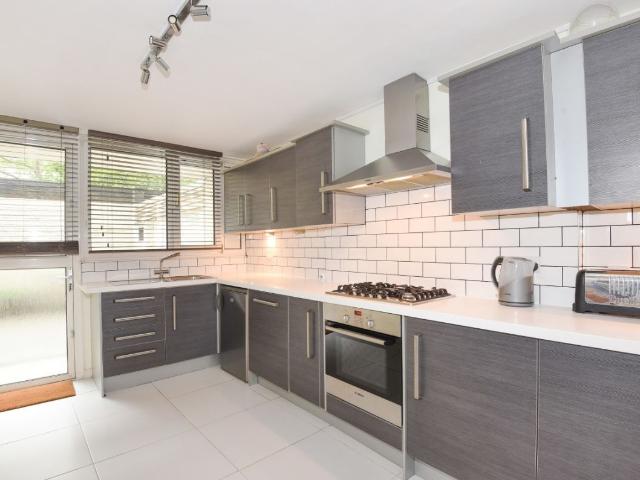 Finborough Road, Chelsea, London SW10, 3 bed property to rent, £4,225 pcm | PrimeLocation