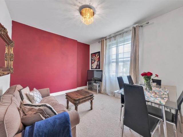 Finborough Road, London SW10, 2 bed flat to rent, £2,817 pcm | PrimeLocation