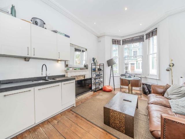 Finborough Road, London SW10, 2 bed flat to rent, £3,000 pcm | PrimeLocation