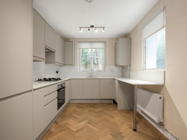 Finborough Road, London SW10, 2 bed maisonette to rent, £3,650 pcm | PrimeLocation