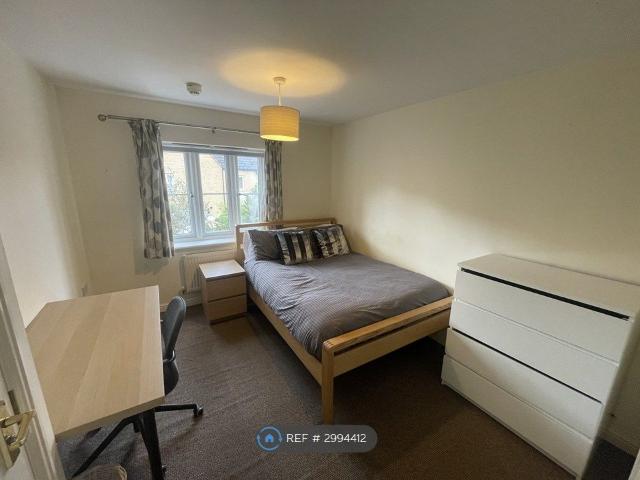 Finbracks, Stevenage SG1, Room to rent, £875 pcm | PrimeLocation