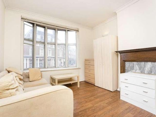 Finchley Lane, Hendon, London, NW4