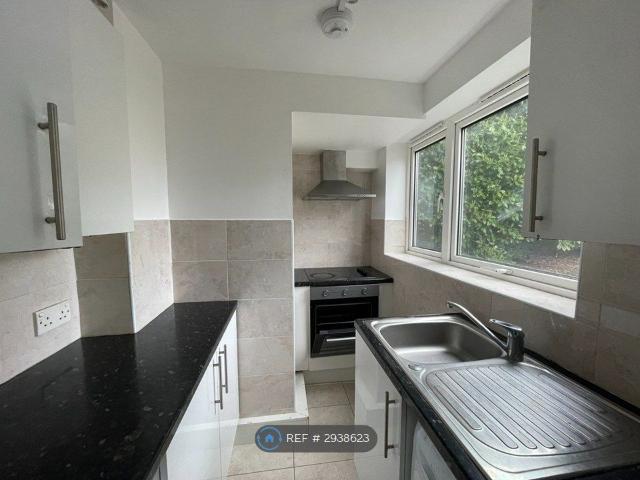 Finchley Lodge, London N12, 1 bed flat to rent, £1,500 pcm | PrimeLocation