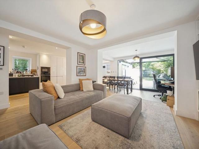 Finchley Road, NW11, London