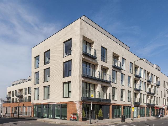 Finchley Road, Golders Green NW11, 3 bed flat to rent, £5,850 pcm | PrimeLocation