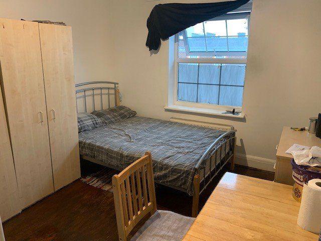 Finchley Road, Golders Green NW11, Studio to rent, £860 pcm | PrimeLocation