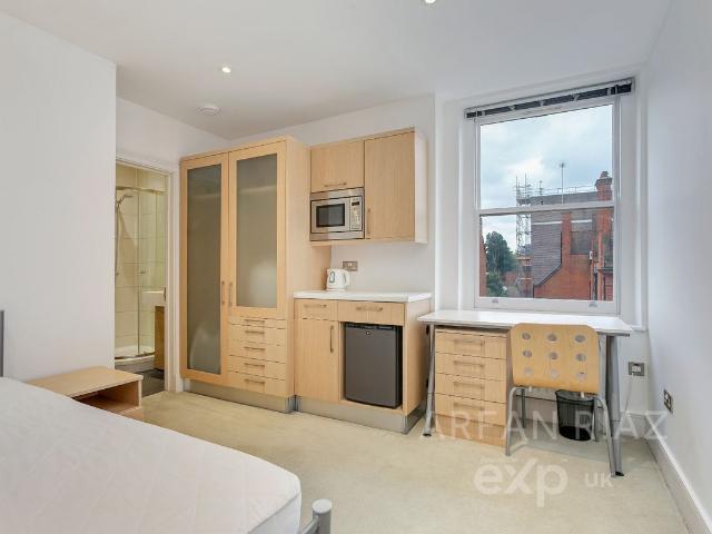 Finchley Road, Hampstead, London NW3, Studio to rent, £1,400 pcm | PrimeLocation