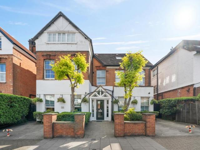 Finchley Road, Hampstead, London NW3, Studio to rent, £1,885 pcm | PrimeLocation