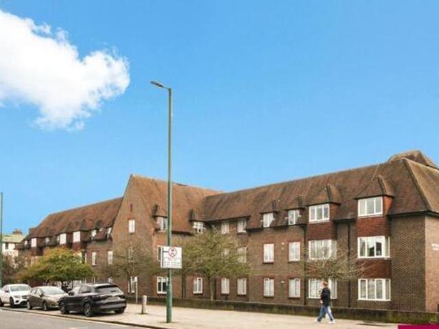 Finchley Road, London, 2 Bedroom Flat