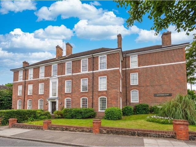 Finchley Road, London NW11, 3 bed flat to rent, £2,750 pcm | PrimeLocation