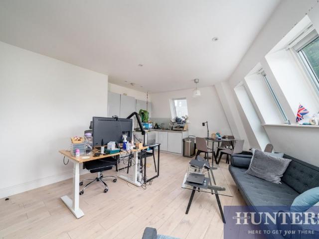 Finchley Road, London NW2, 1 bed property to rent, £1,900 pcm | PrimeLocation