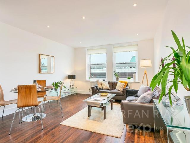 Finchley Road, London NW3 3 bed flat to rent £3,500 pcm £808 pw