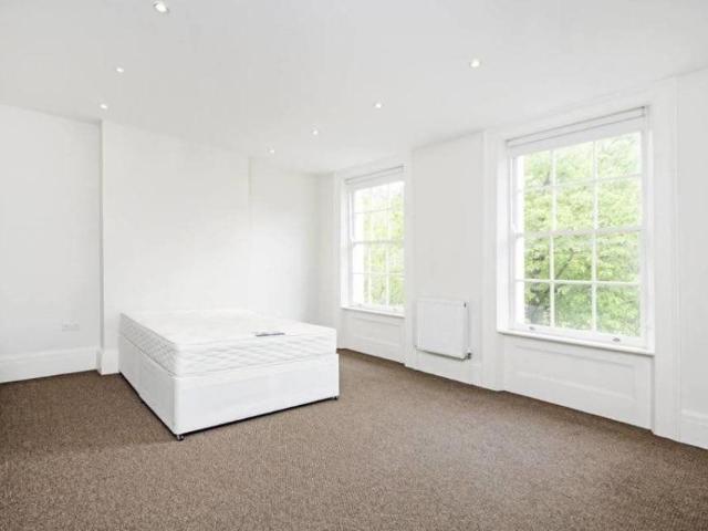 Finchley Road, London, NW8
