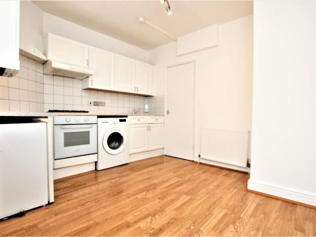 Finchley Road, South Hampstead NW3, 1 bed flat to rent, £1,500 pcm | PrimeLocation