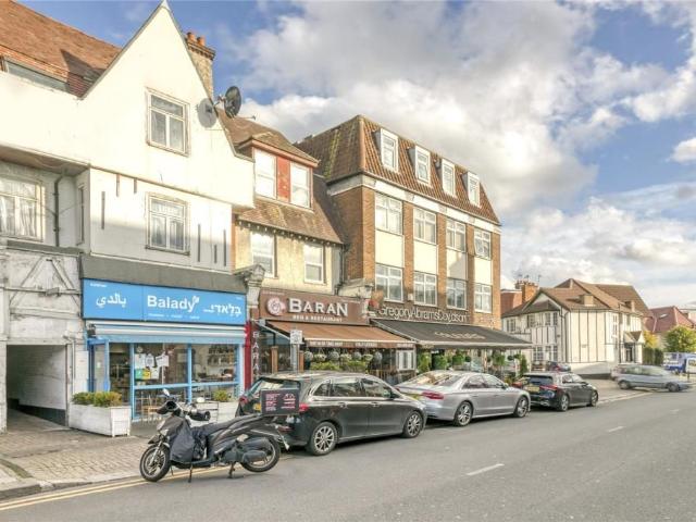 Finchley Road, Temple Fortune NW11, Studio to rent, £1,400 pcm | PrimeLocation
