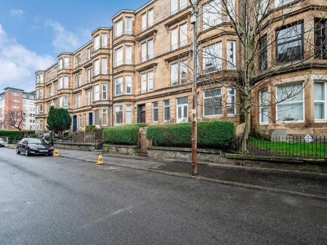 Finlay Drive, Glasgow 2 bed apartment to rent £1,275 pcm £294 pw