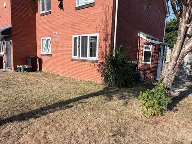 Finmere Gardens, Weston Super Mare BS22, 1 bed terraced house to rent, £950 pcm | PrimeLocation
