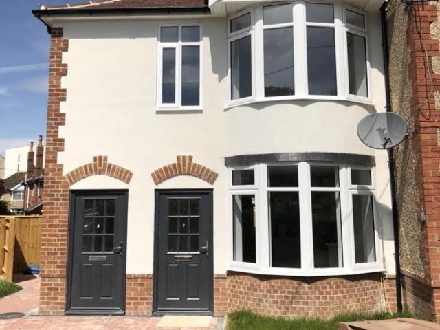 Finmore Road, Oxford OX2 2 bed ground floor flat to rent £1,395 pcm £322 pw