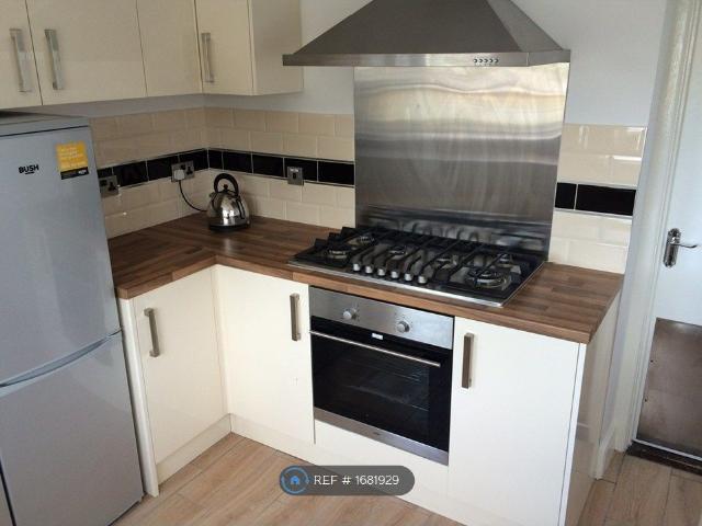 Finsbury Terrace, Swansea SA2, Room to rent, £390 pcm | PrimeLocation