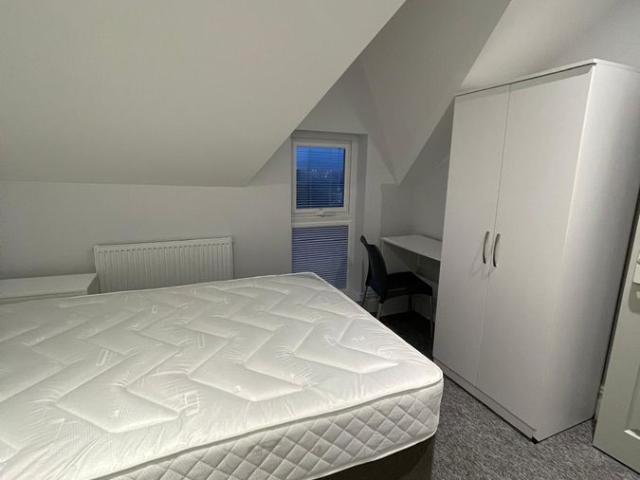 Finsbury Terrace, Swansea SA2, Studio to rent, £750 pcm | PrimeLocation
