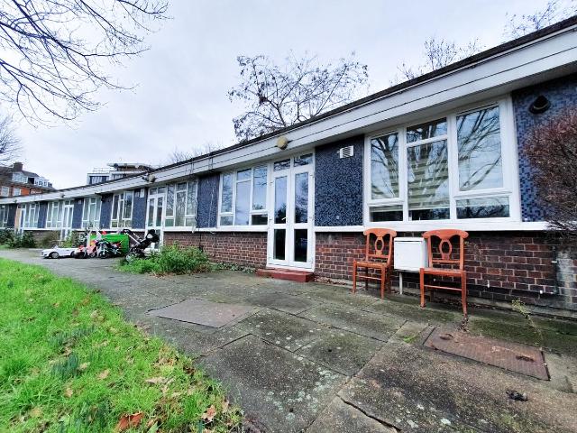 Finsbury Estate, London EC1R, Studio to rent, £1,995 pcm | PrimeLocation