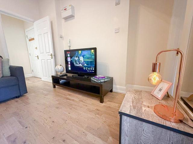 Finsbury Park N4, 1 bed flat to rent, £3,049 pcm | PrimeLocation