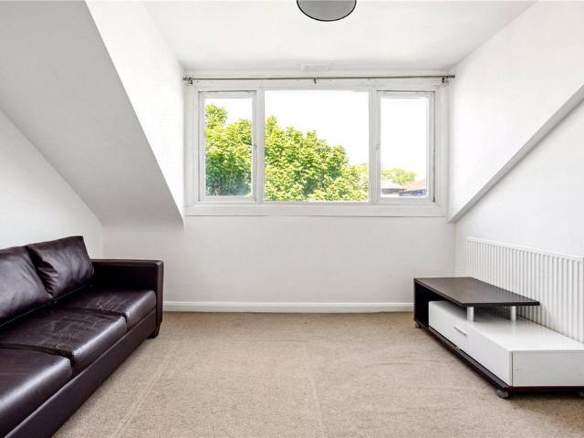 Finsbury Park Road, London, N4 2 bed apartment to rent £2,500 pcm £577 pw