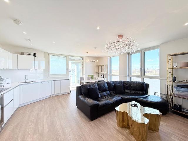 Fiador Apartments, North Greenwich SE10, 3 bed flat to rent, £3,500 pcm | PrimeLocation