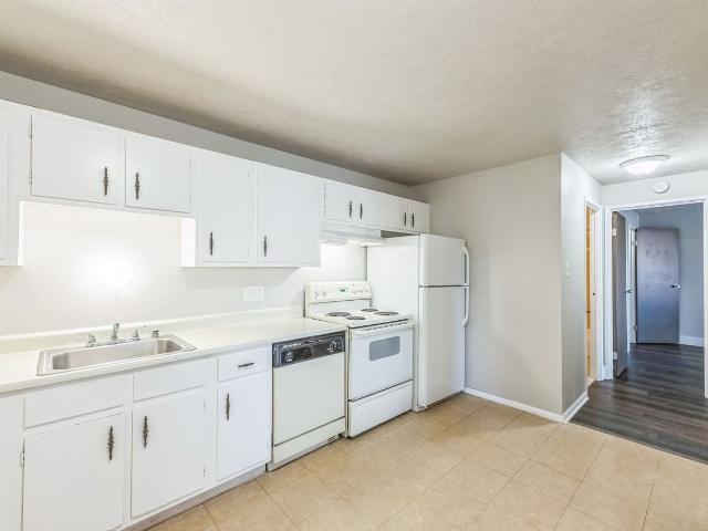 Field Terrace Apartments 2 Bedroom Apartment for Rent at 3771 Robb Ave, Cheviot, OH 45211 Cheviot