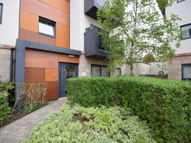 Field View, Chesterfield S40, 1 bed flat to rent, £845 pcm | PrimeLocation