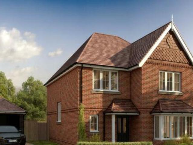Field Way, Send, 4 Bedroom Detached